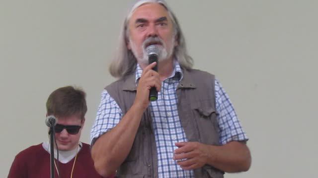 казанский бардовский ансабль  незрячих музыкантов  "незами" (руководитель - дмитрий бикчентаев)