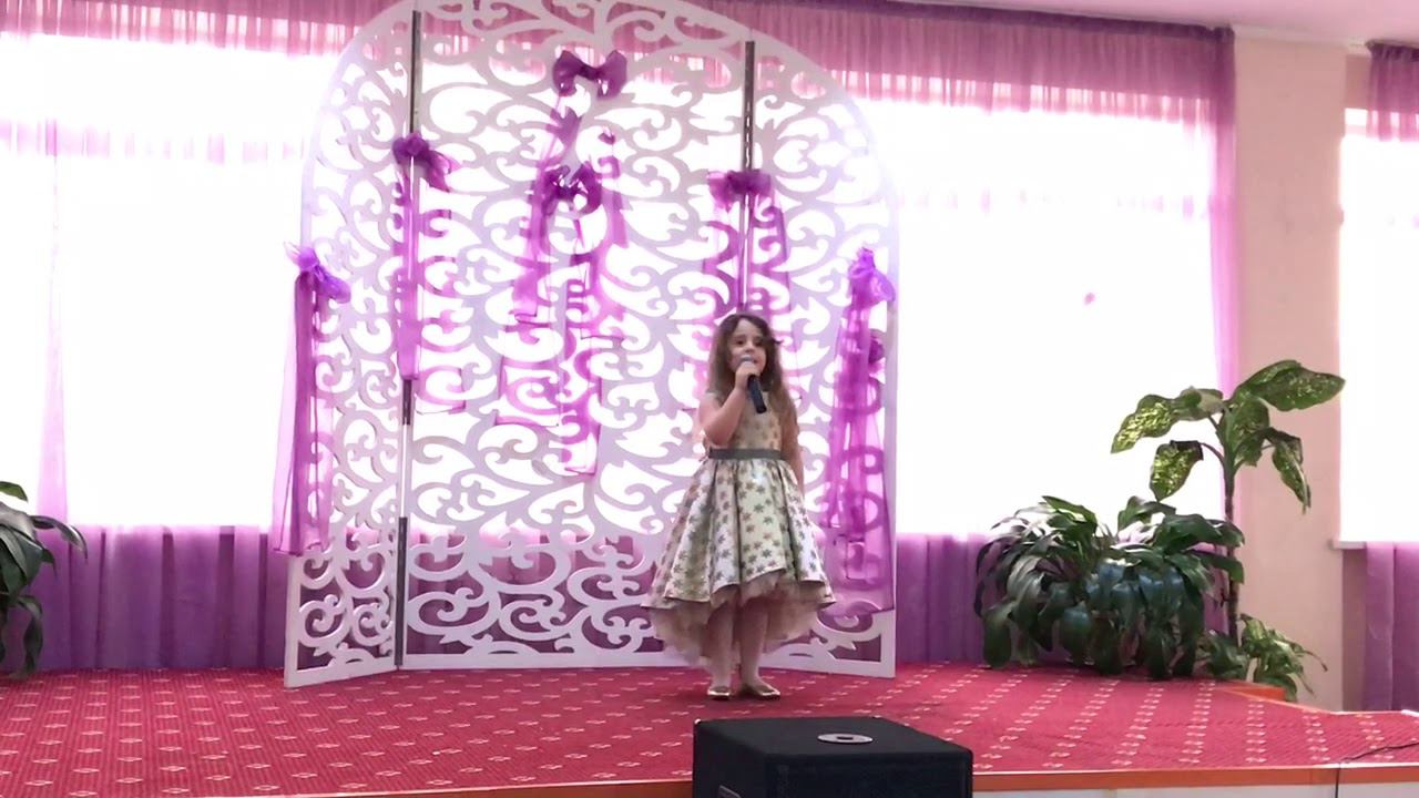 «Песня про маму».
