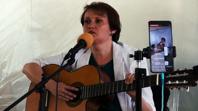 БУШУЕВА ЕЛЕНА 31.10.2021 Клуб любителей песен под гитару "Новый день".mp4