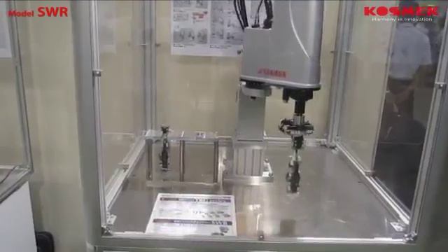Смена инструмента для SCARA робота Yamaha.mp4