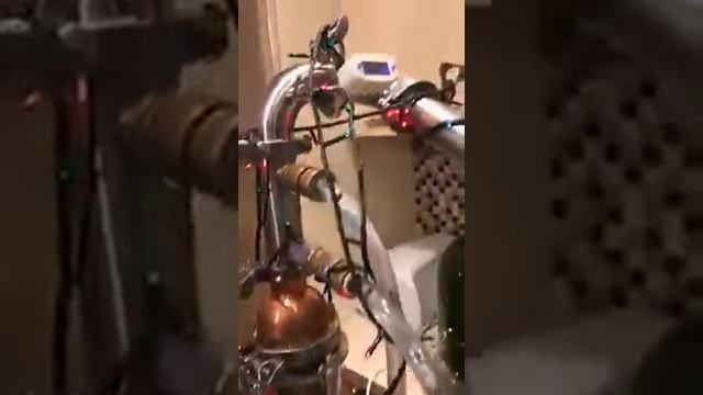 Новогодний самогонный аппарат! Для хорошего настроения.