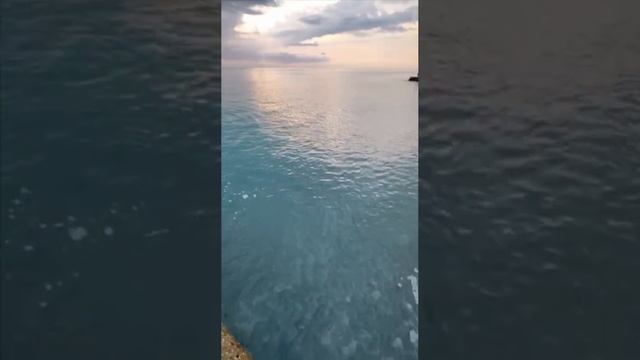 Редкий случай - спокойное море.