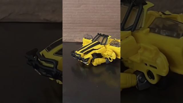 Studio Series 100 bumblebee #studioseries #stopmotion #transformersriseofthebeasts