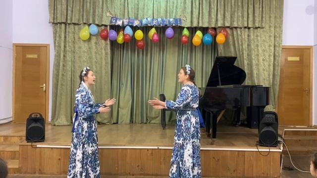 «Любо, братцы, любо» Куликова Алла и Бабичева Екатерина преподаватель Базлова Е.Р..mp4
