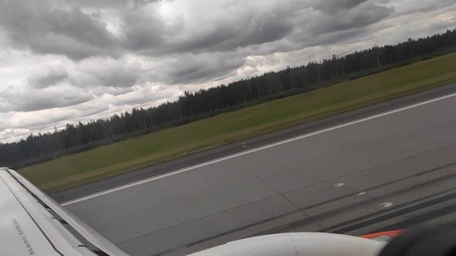 Санкт Петербург Пулково взлет Суперджет 100 и набор высоты