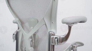 122 - Herman Miller Aeron Mineral - Polished Aluminum