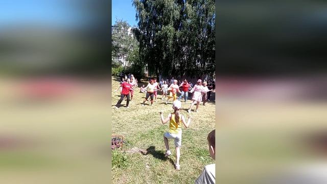Танец "Кукла Барби." Праздник на улице Щорса. Павловский Посад.