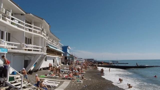 Пляж Южный 2 в Курортном городке Адлера.mp4