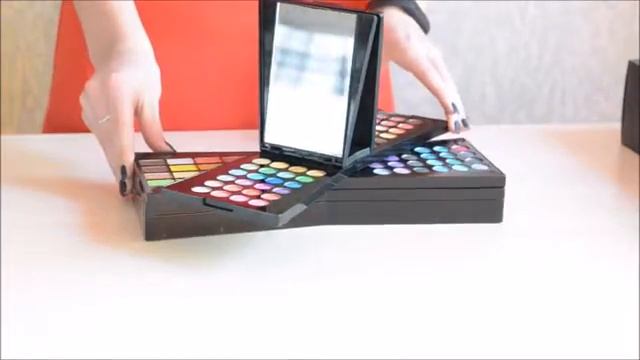 Набор для макияжа (2 пудры,8 румян,120 теней) AE-770