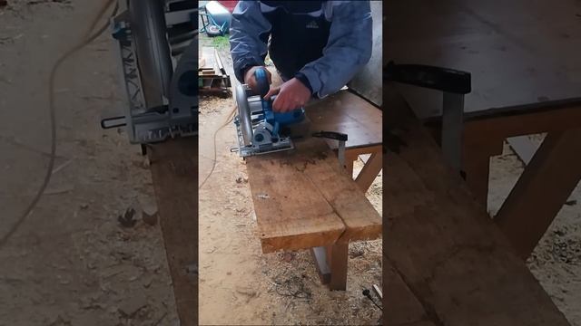 makita 5008 MG and dry oak wood