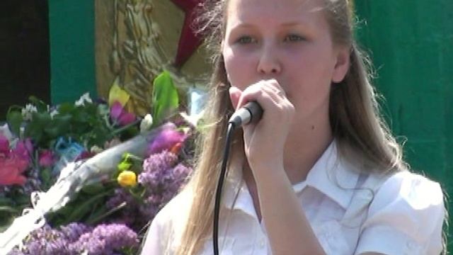 2010.05.09-День победы в пос. Александровка 7 песня под небом Украины