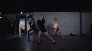 Yoojung Lee/ Poison - Snakehips feat. Daniella T.A.O.L.