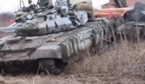 Армия России захватила одну из танковых баз в центральной Украине.