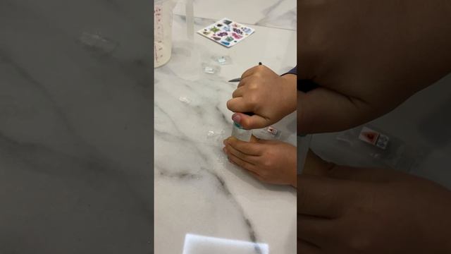 Выращиваем водоросли от Re-агенты. Ссылка в описании ?#опытыдлядетей #длядетей #shorts