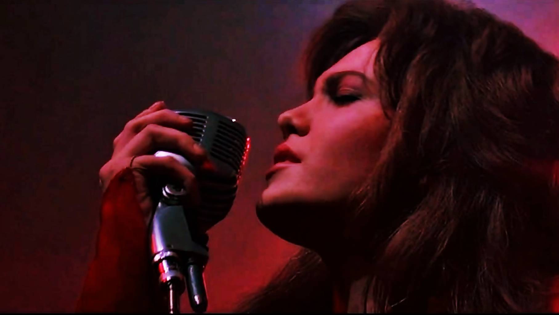 Дайан Лэйн и Майкл Паре в боевике «Улицы в огне / Streets of Fire, 1984 » Муз. фрагмент