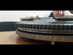 Новый двухмассовый маховик LUK  для Ивеко Дейли 3.0. проверка осевого люфта и свободного хода