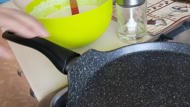 ПЕКУ БЛИНЫ ТОЛЬКО ТАК КРУЖЕВНЫЕ ЗАВАРНЫЕ.mp4