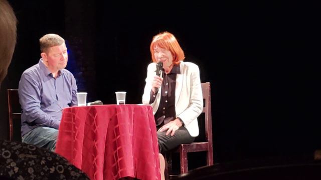 Литературный салон Андрея Коровина в «Булгаковском Доме» ВНЕОЧЕРЕДНОЙ ВЕЧЕР: СОЧИНИТЕЛЬ ЗВЁЗД