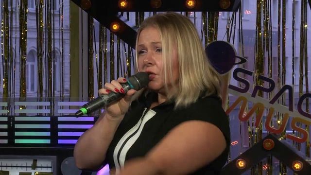 Елена Балашова, танцевальная версия песни "VIRUS"