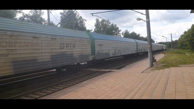 ВЛ80-626 с грузовым поездом по станции "Домашаны"