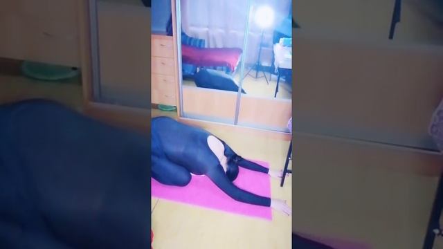 Йога  Поза ребенка