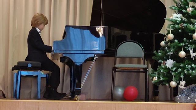 Даниэль Хартли. 
Эдвард Григ "Танец из Йольстера"