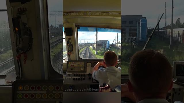 Прибытие на станцию Петрозаводск на электропоезде ЭД9М
