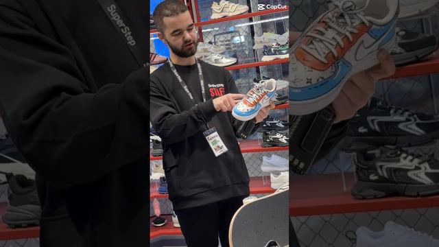 Кастомизация кроссовок в магазине SuperStep