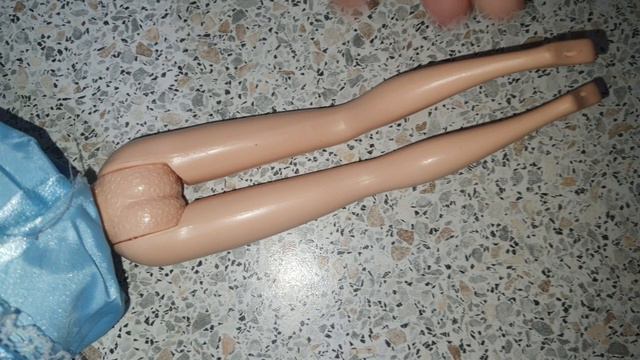 Тело от Барби. Резиновые ножки на щелчки