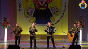 "МУЖСКИЕ ПРИПЕВКИ" поёт ансамбль "Раздолье" город Белгород в гостях у "Митрофановны" на нашем фестив