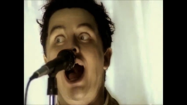 Green Day - Hitchin' A Ride (Official Video)