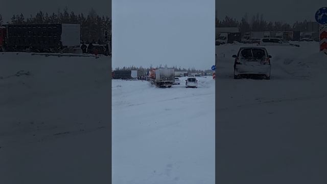 Метель. Трасса М7 в Татарстане. Стою уже 16 часов