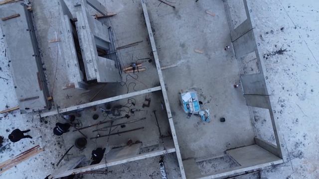 Сборка первого дома в поселке ЭЛЕМЕНТ