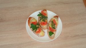 Вкусные горячие бутерброды с грибами.mp4