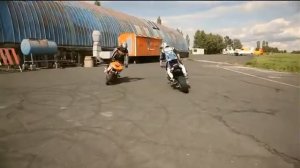 Стант на мотоциклах !!!!уууу