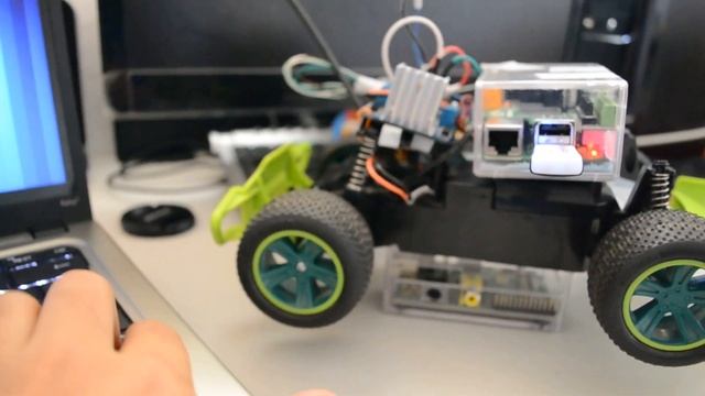 Raspberry pi H Bridge wifi Control With Python – смотреть онлайн видео ...