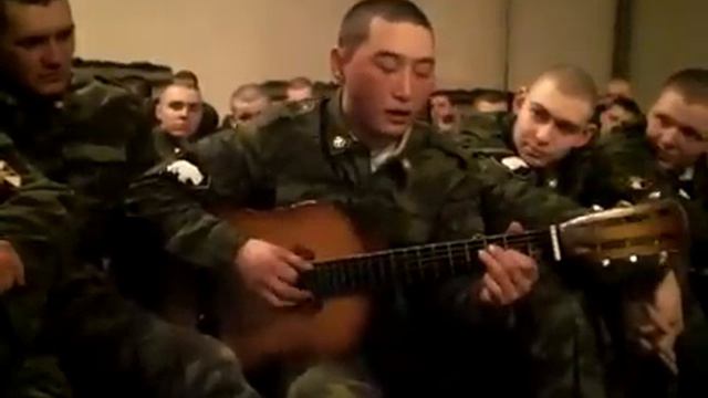 Алтаец исполняет песню (горловое пение)