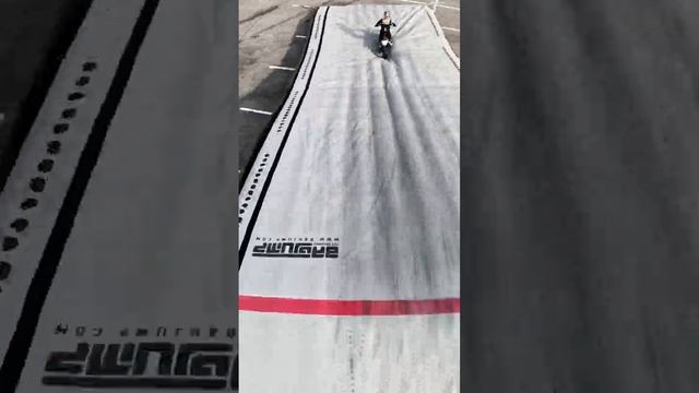 Мотобайкер от первого лица