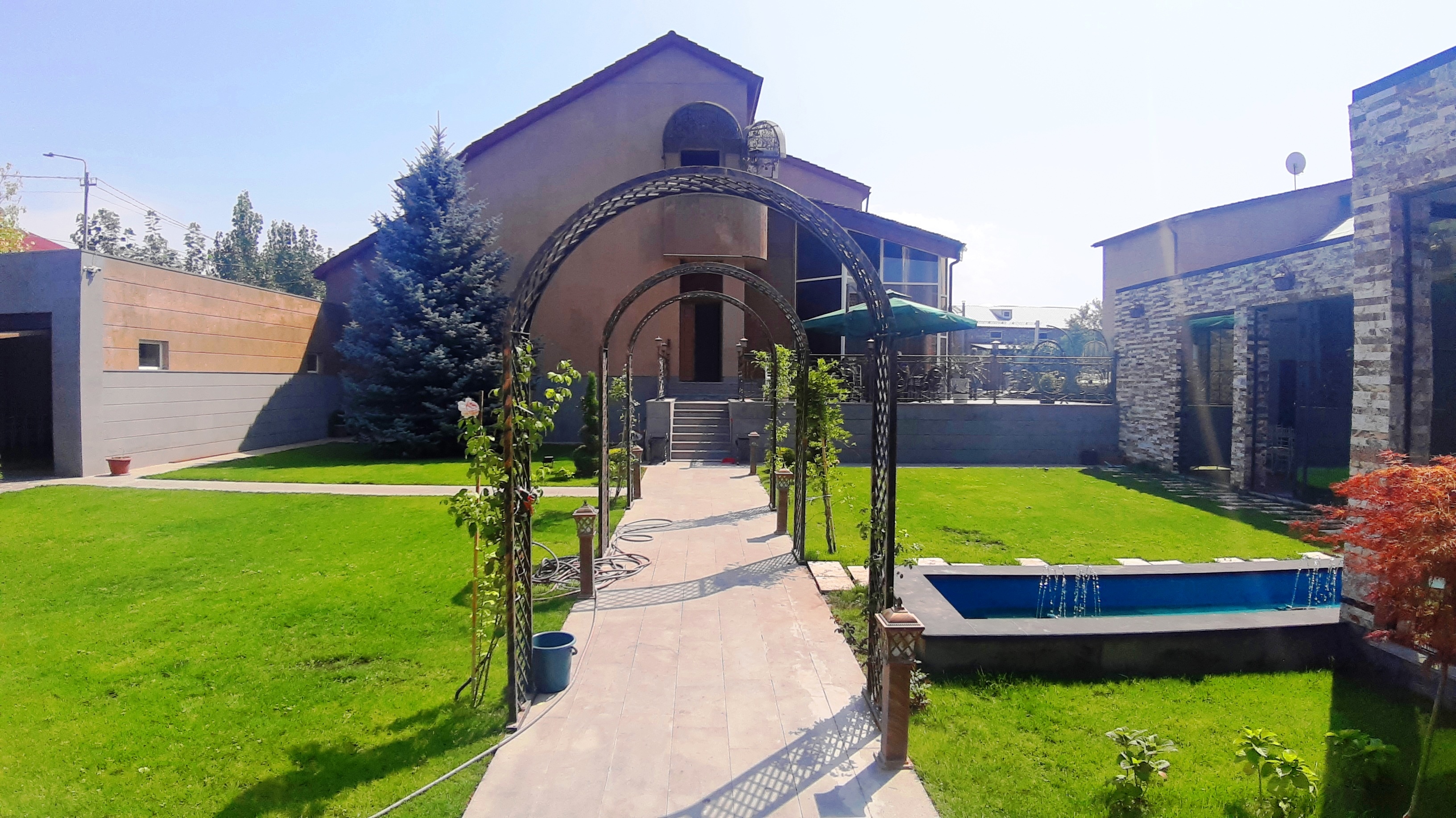 Аренда/Продажа : Ереван Вилла в Джрвеже (+37493)610555 Смарт Агентство Недвижимости 
Villa in Jrvezh