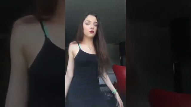 Медведева танцует