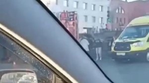 В Омске перевернулась маршрутка