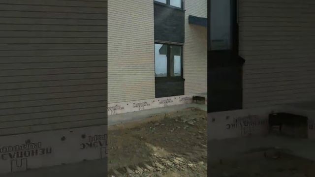 Утепленная отмостка вокруг дома. Ширина 90 см. Длина 82 п.м. #отмостка #строительстводома #ремонт
