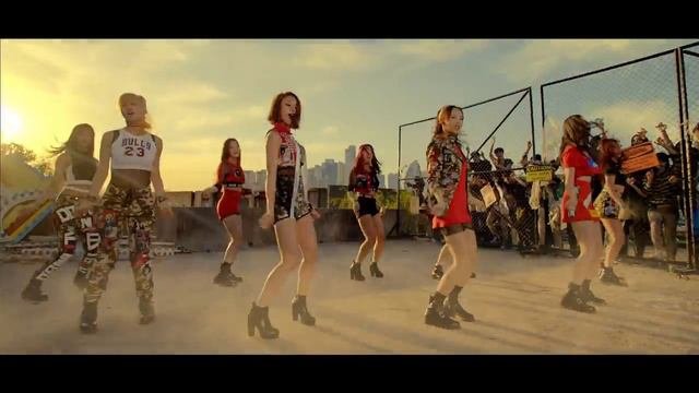 TWICE "Like OOH-AHH(OOH-AHH하게)" M/V