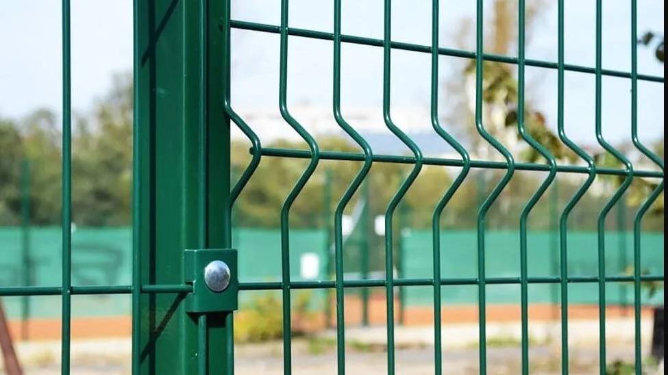 Установка секции 3D-забора в одиночку. Обучающее видео от Сергея Шаманова