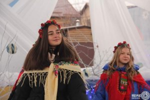 студіяVictoria - виступи в КП "Щедрик" для діток, які постраждали від війни.