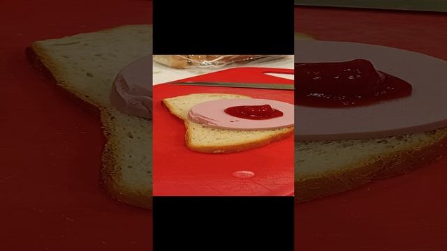 Вкусный бутерброд ?