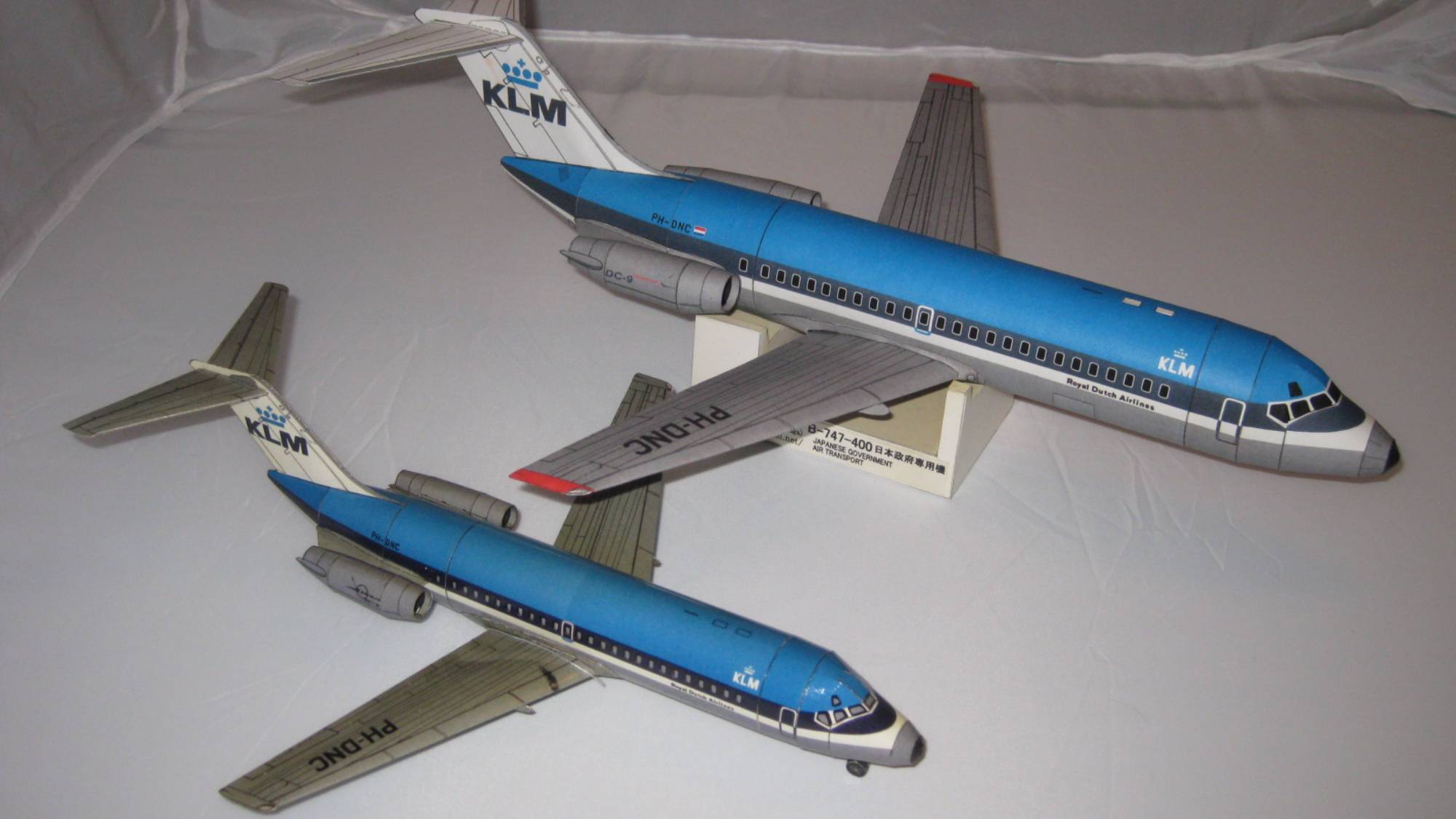 Бумажная модель DC-9 KLM. Масштаб 1/72