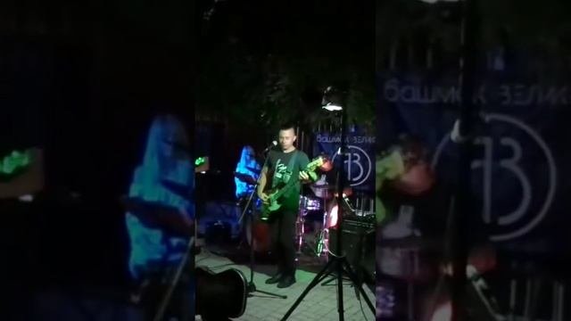 Smells Like Teen Spirit "Nirvana" - Башмак Великана (Коктебель 26.07.2019 - соло Глеба Мусихина)