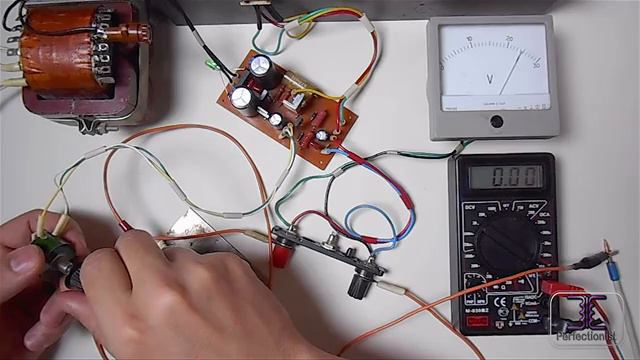Самодельный ЛАБОРАТОРНЫЙ БЛОК ПИТАНИЯ 0-24V, с защитой от КЗ и перегрузки по ток