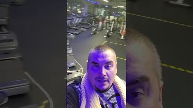 По всей Украине стремительно пустеют спортзалы